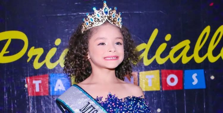 Conheça o sucesso da Modelo Mirim Martina Brum Senna - Café com Shah